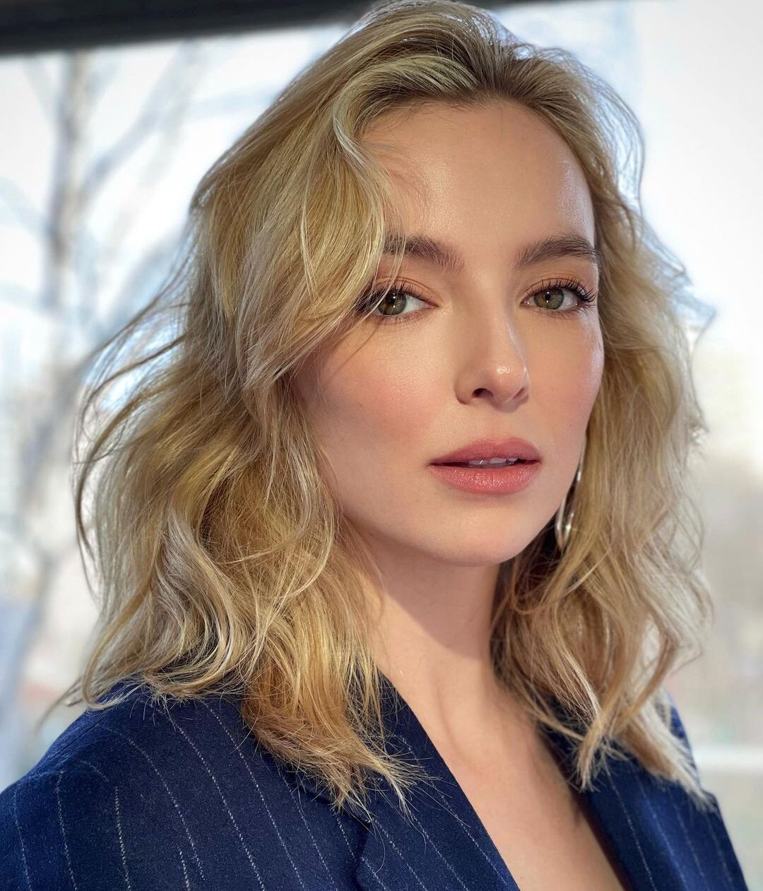 Ξέχνα τη Zendaya και τη Bella Hadid- Η Jodie Comer είναι πια η πιο ... Ξέχνα τη Zendaya και τη Bella Hadid- Η Jodie Comer είναι πια η πιο ...
